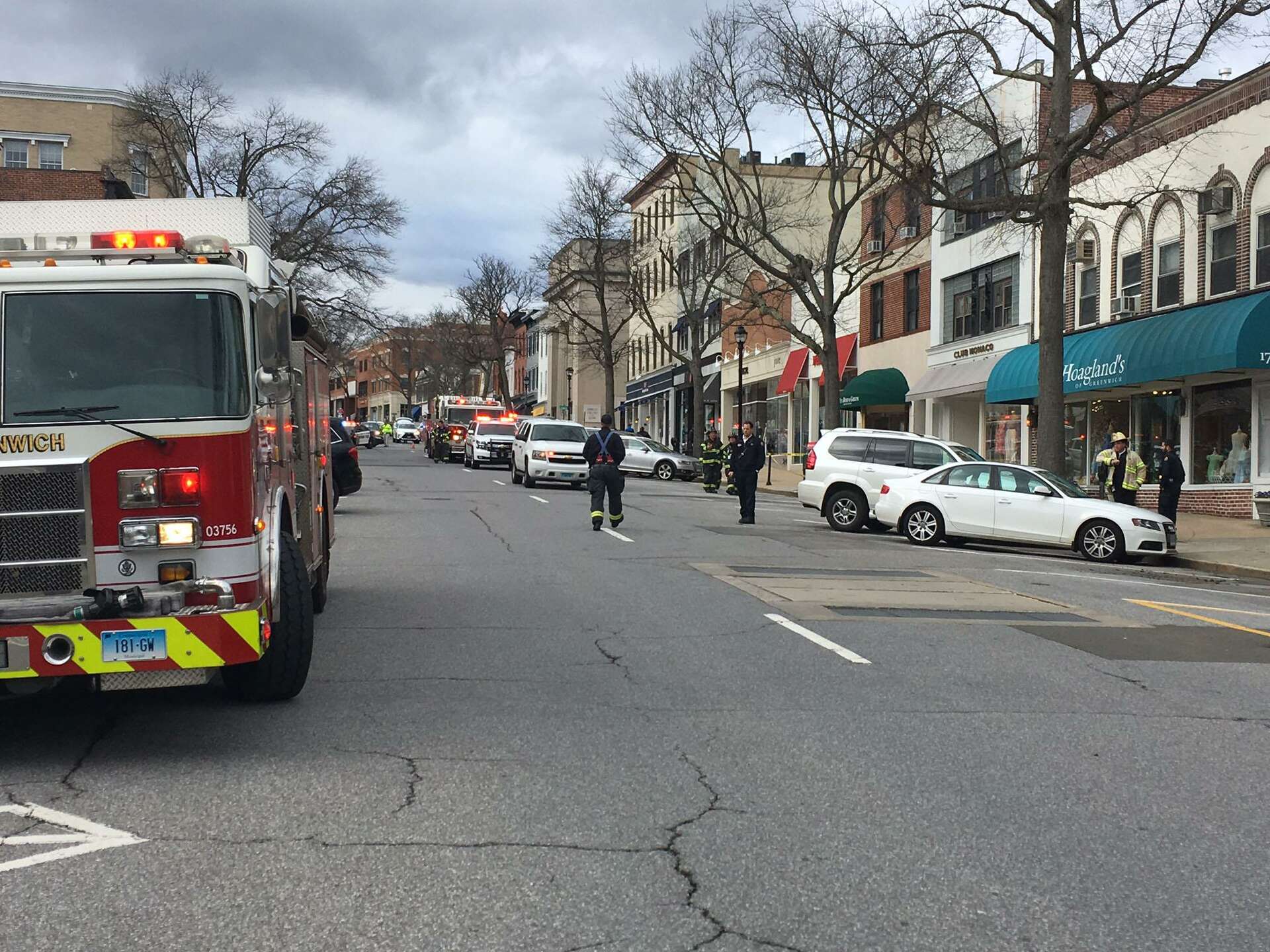 Manhole explosion causes traffic delays, but no injuries