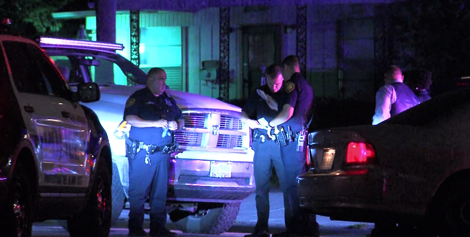 Rival biker gang members get into knife fight over woman on the ...