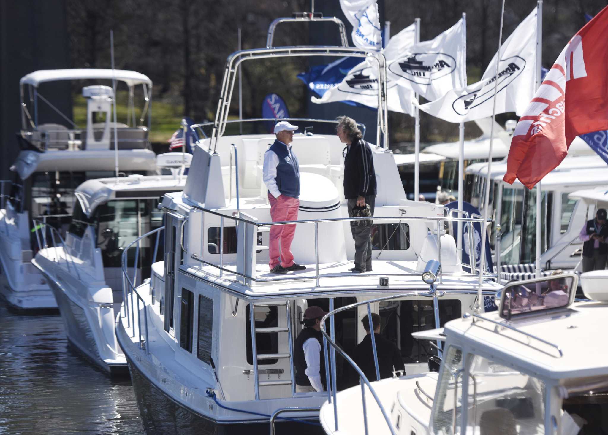 Hundreds flock to Greenwich Boat Show