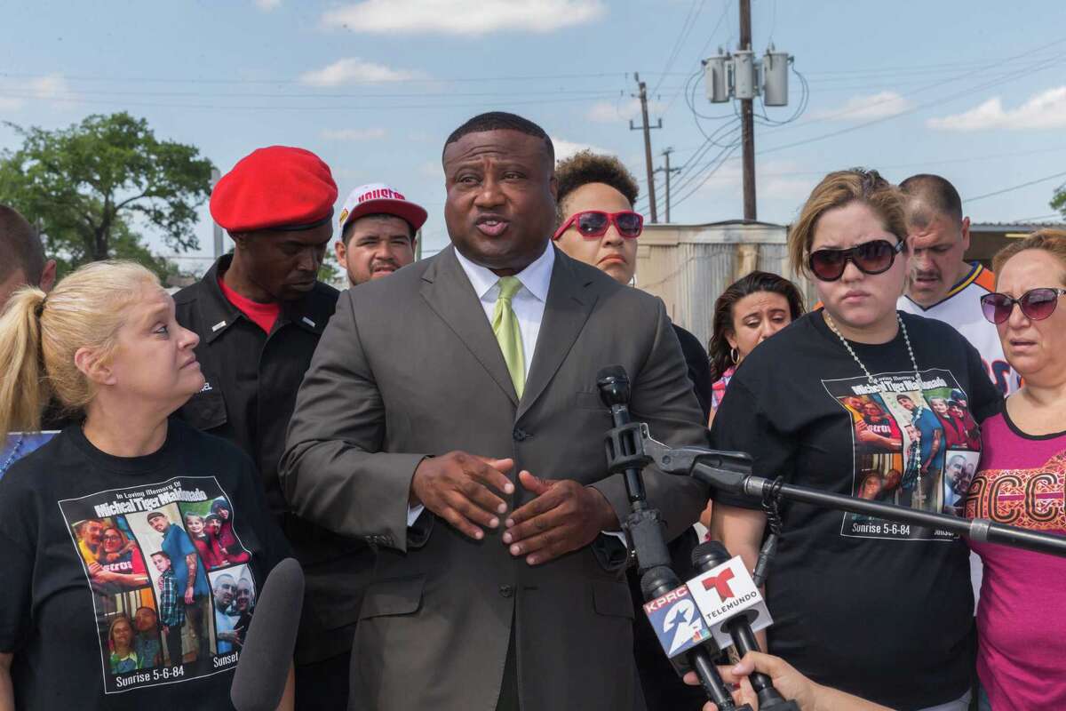 Quanell X sued by family alleging he passed himself off as a lawyer