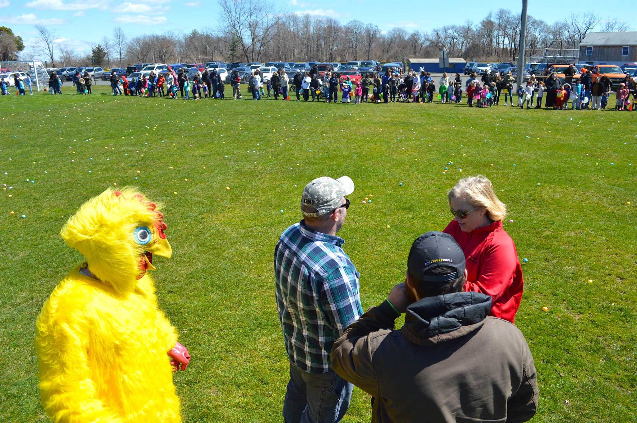 In Pictures: 10,000 Easter eggs makes up for rain out