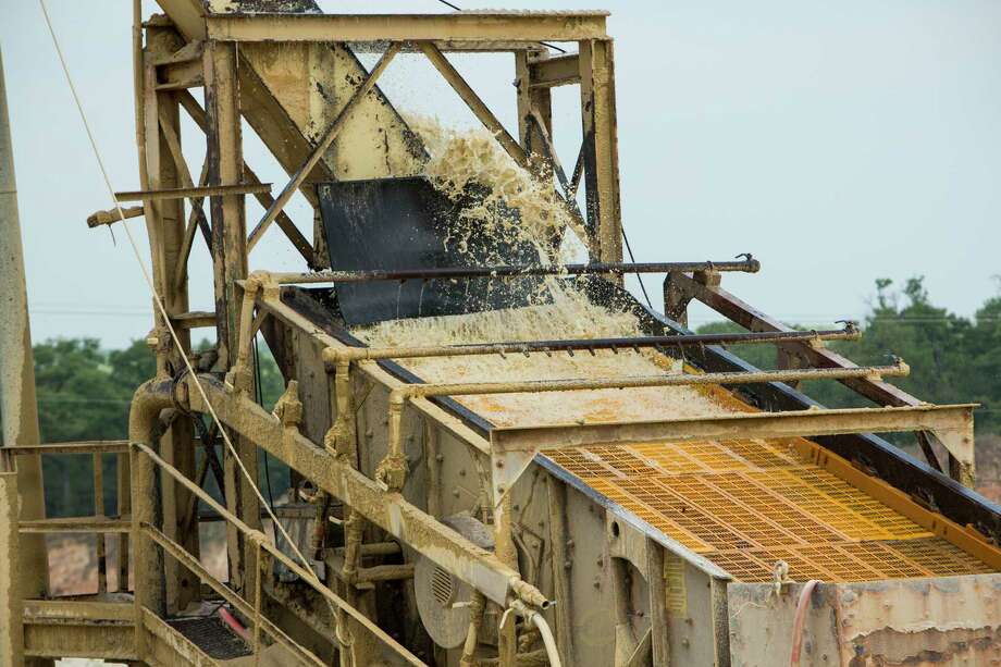 Newly formed Covia idles four frac sand mining sites - Houston Chronicle
