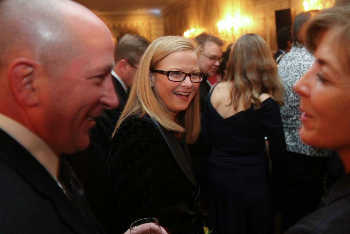 Wells Fargo will claw back pay from two former executives