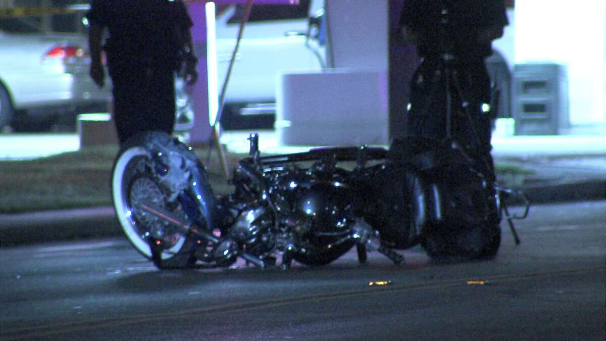 1 dead, 1 hospitalized in North Side motorcycle crash