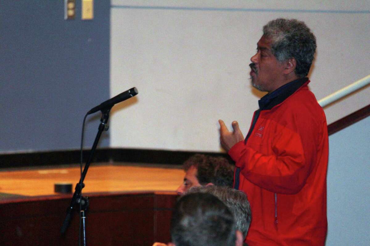 Danbury branch commuters ask DOT commissioner for service improvements