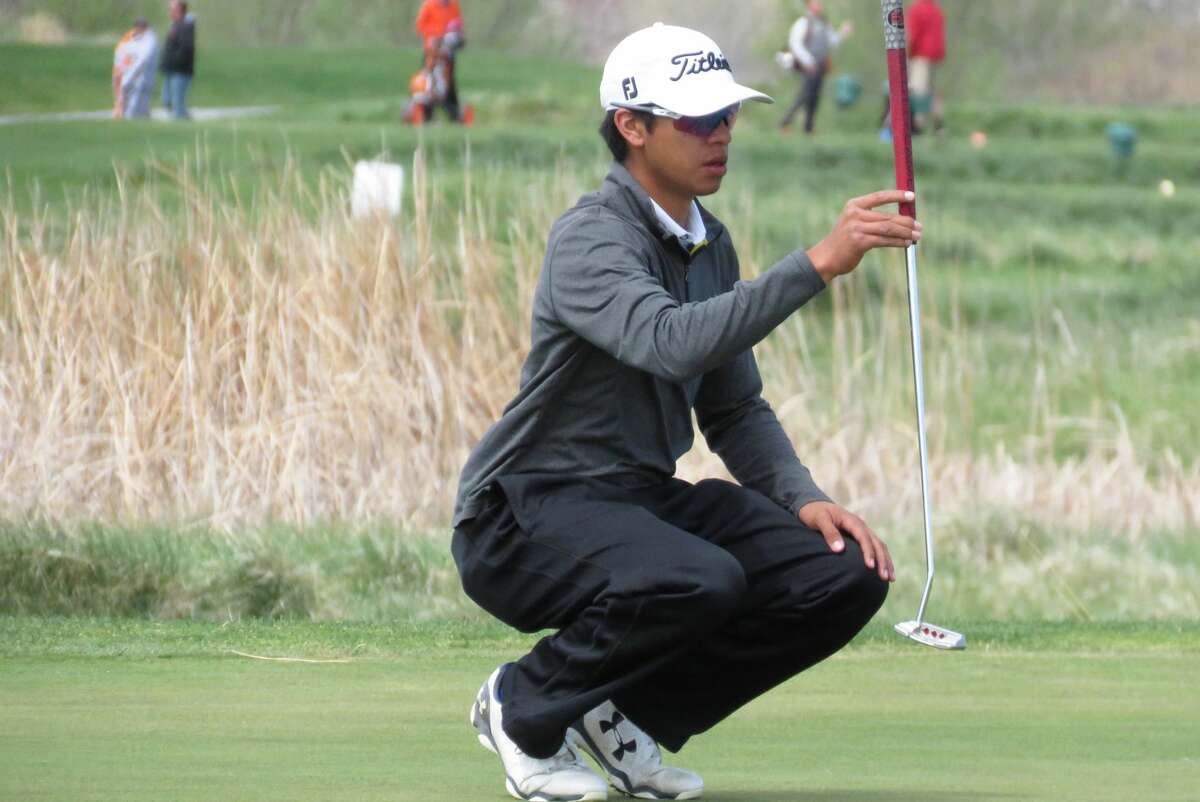 Consistent Castillo coasts to district golf crown