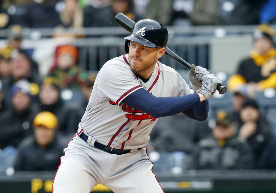 Braves' Freddie Freeman has broken wrist, expected to miss 10 weeks ...