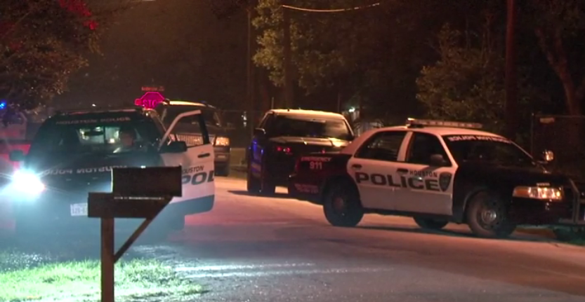 Houston man in custody after SWAT team arrives at house