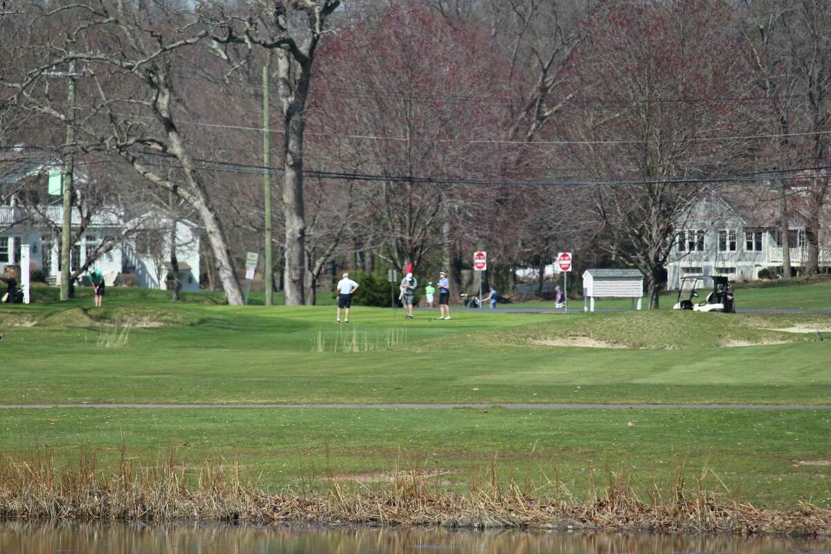 Golf season starts strong at Longshore
