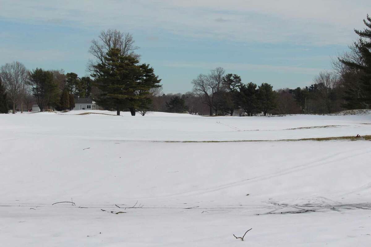 Golf season starts strong at Longshore