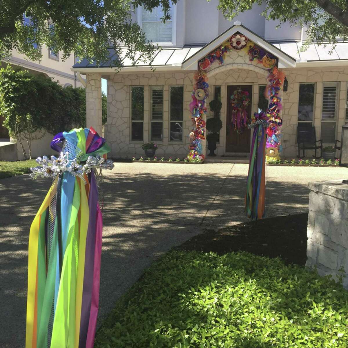 How Fiesta’s elite decorate their own homes for Fiesta