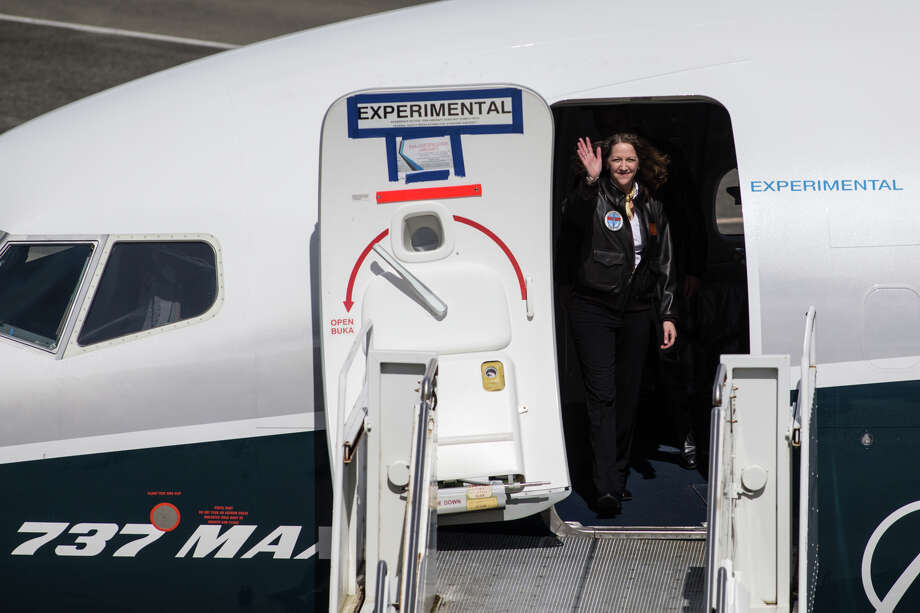 Boeing's newest 737 completes first flight - seattlepi.com