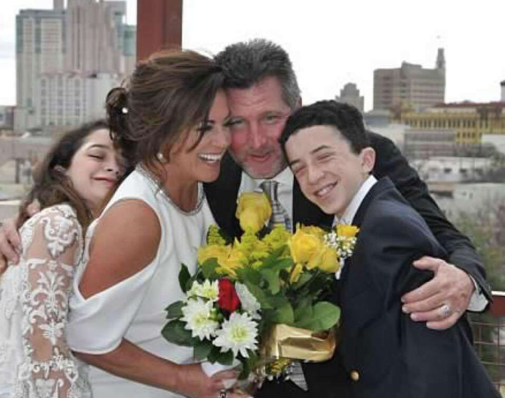 S.A. anchor Ursula Pari's Paramour wedding has her beaming