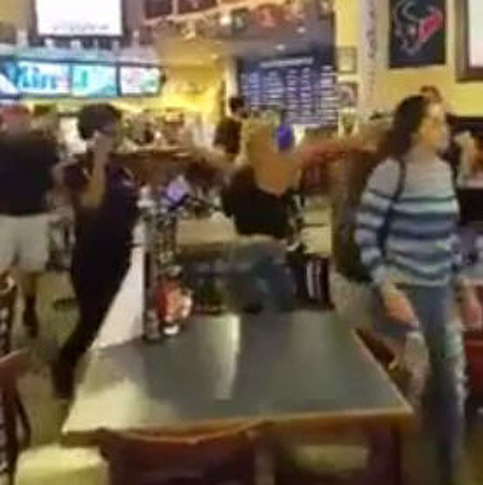 Viral video captures chair-throwing brawl at Bayou City Wings