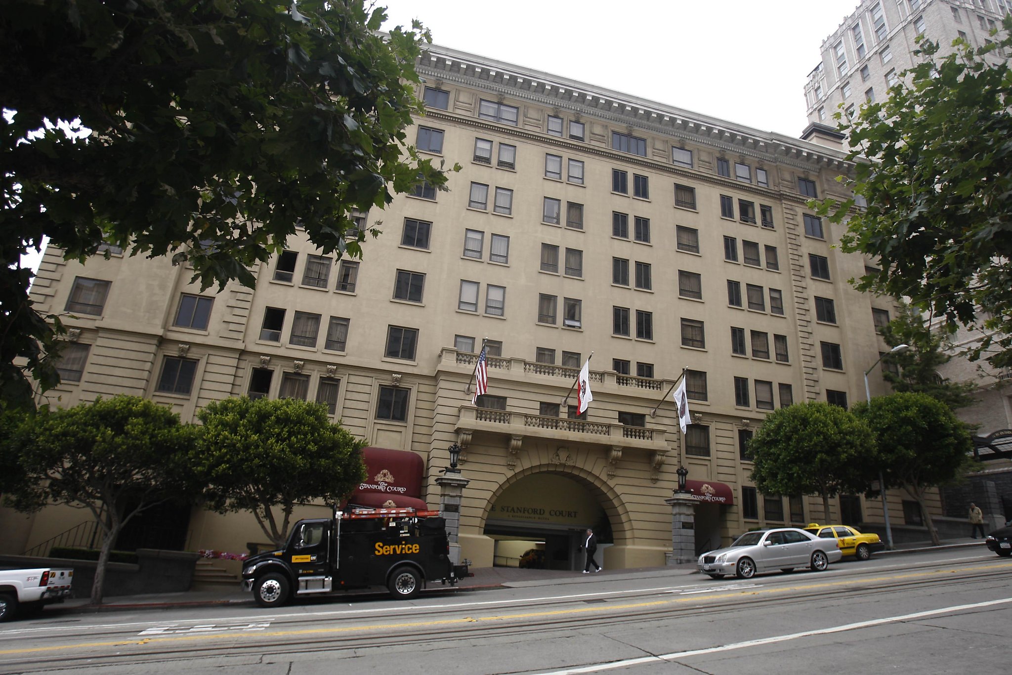 How to get groovy Nob Hill style