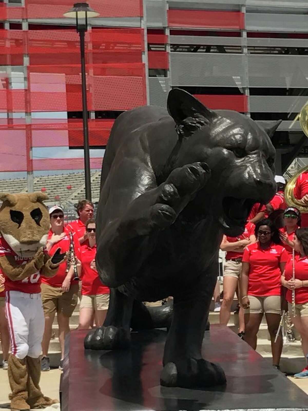 UH unveils bronze cougar statue outside TDECU Stadium