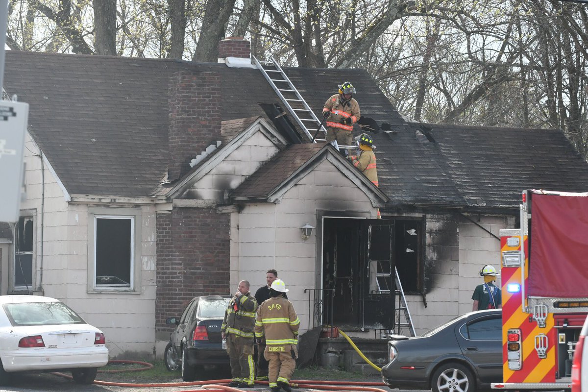 Colonie fire hits Central Avenue home
