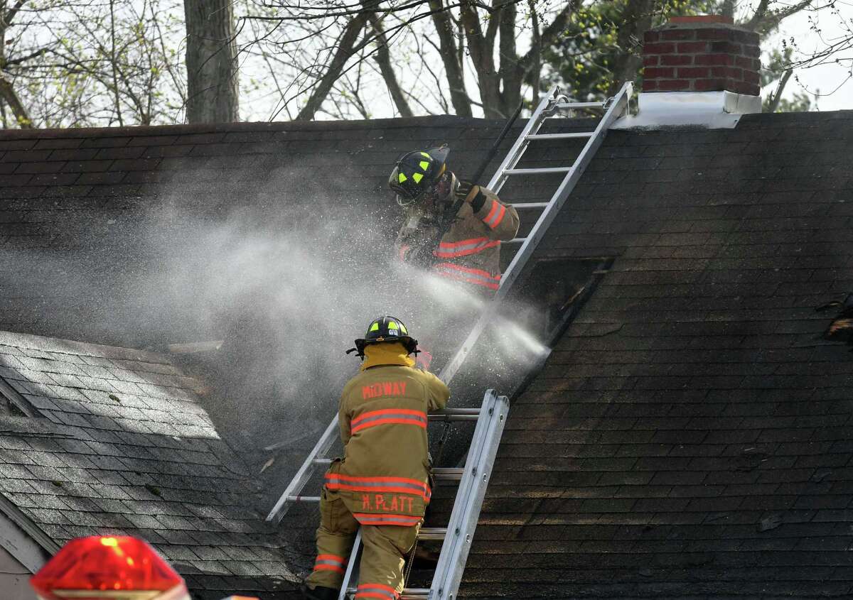 Colonie fire hits Central Avenue home