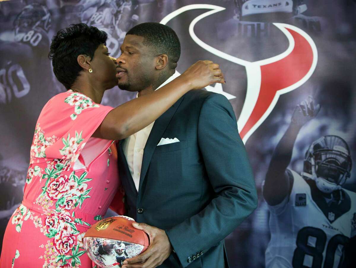 Smith: Andre Johnson keeps giving back while watching Texans' QBs