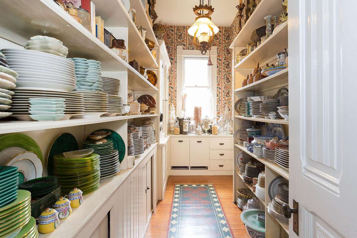 Resplendent Queen Anne Victorian in Alameda