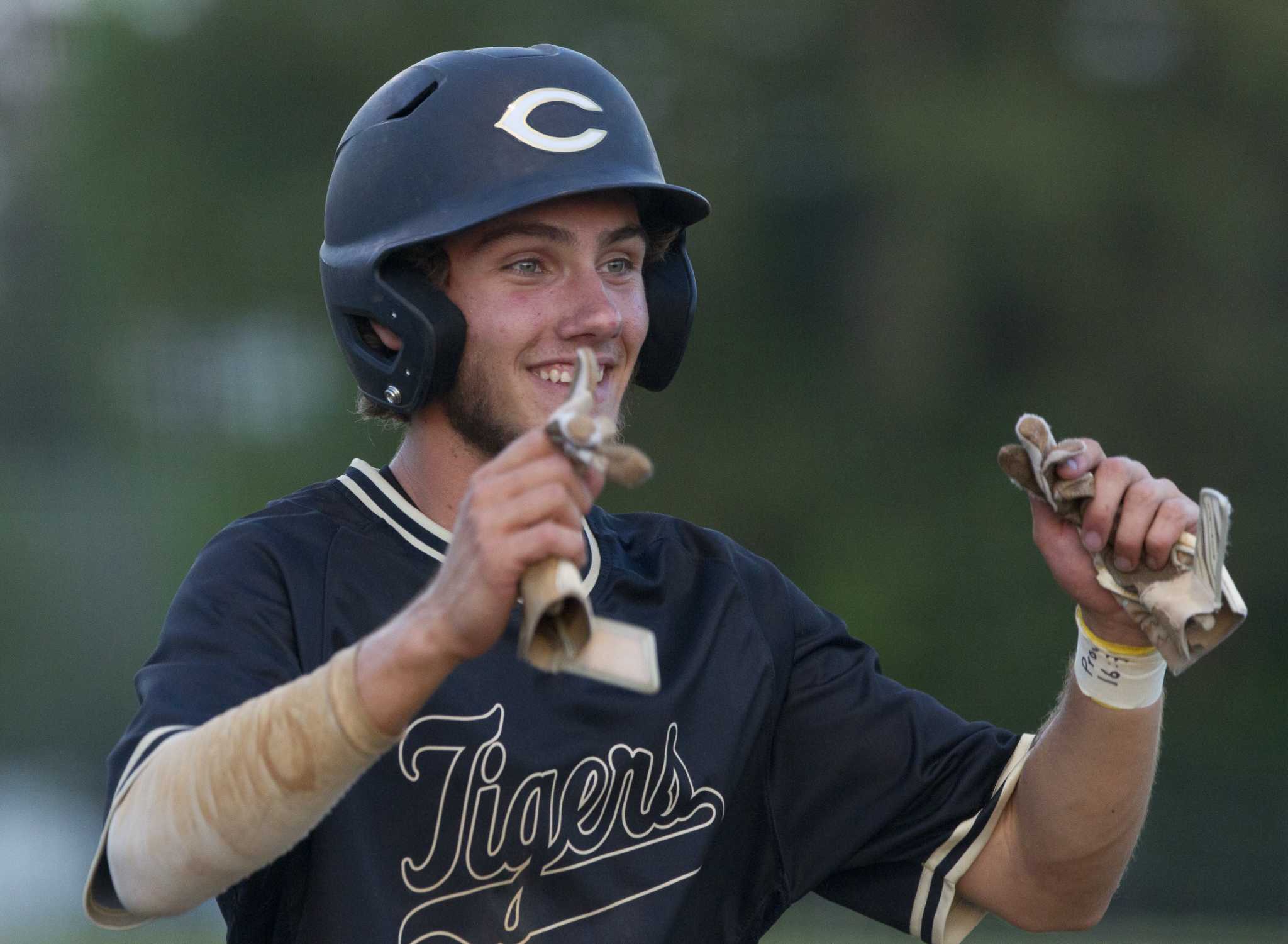 BASEBALL: Conroe tops Montgomery for crucial victory