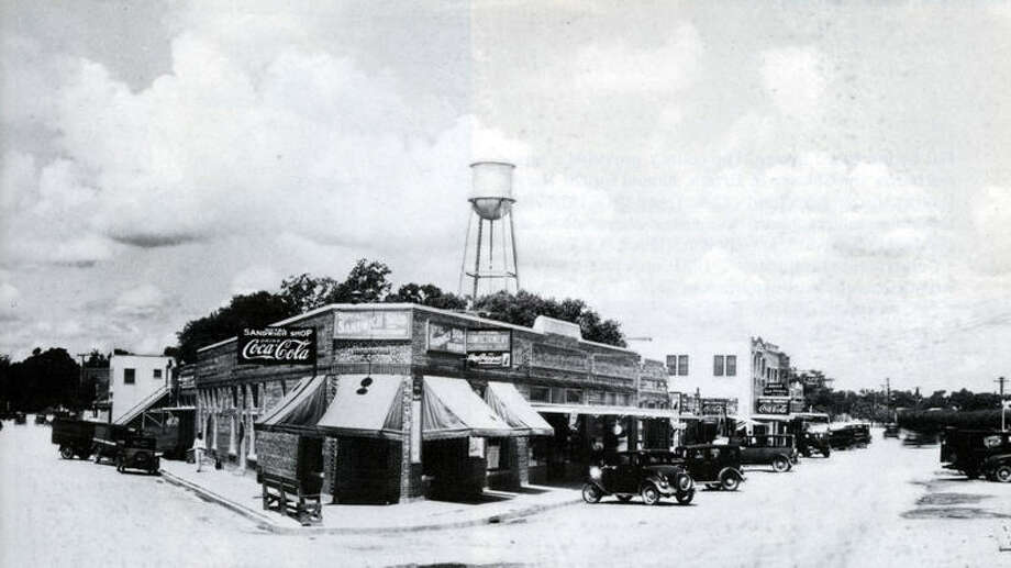 A photographic history of Baytown, from its oil boom to the early '90s ...