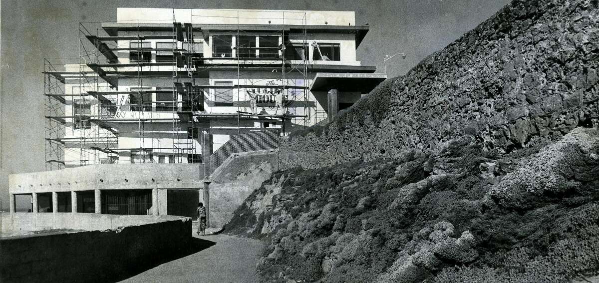 A look at the time San Francisco's Cliff House was nearly blown into ...