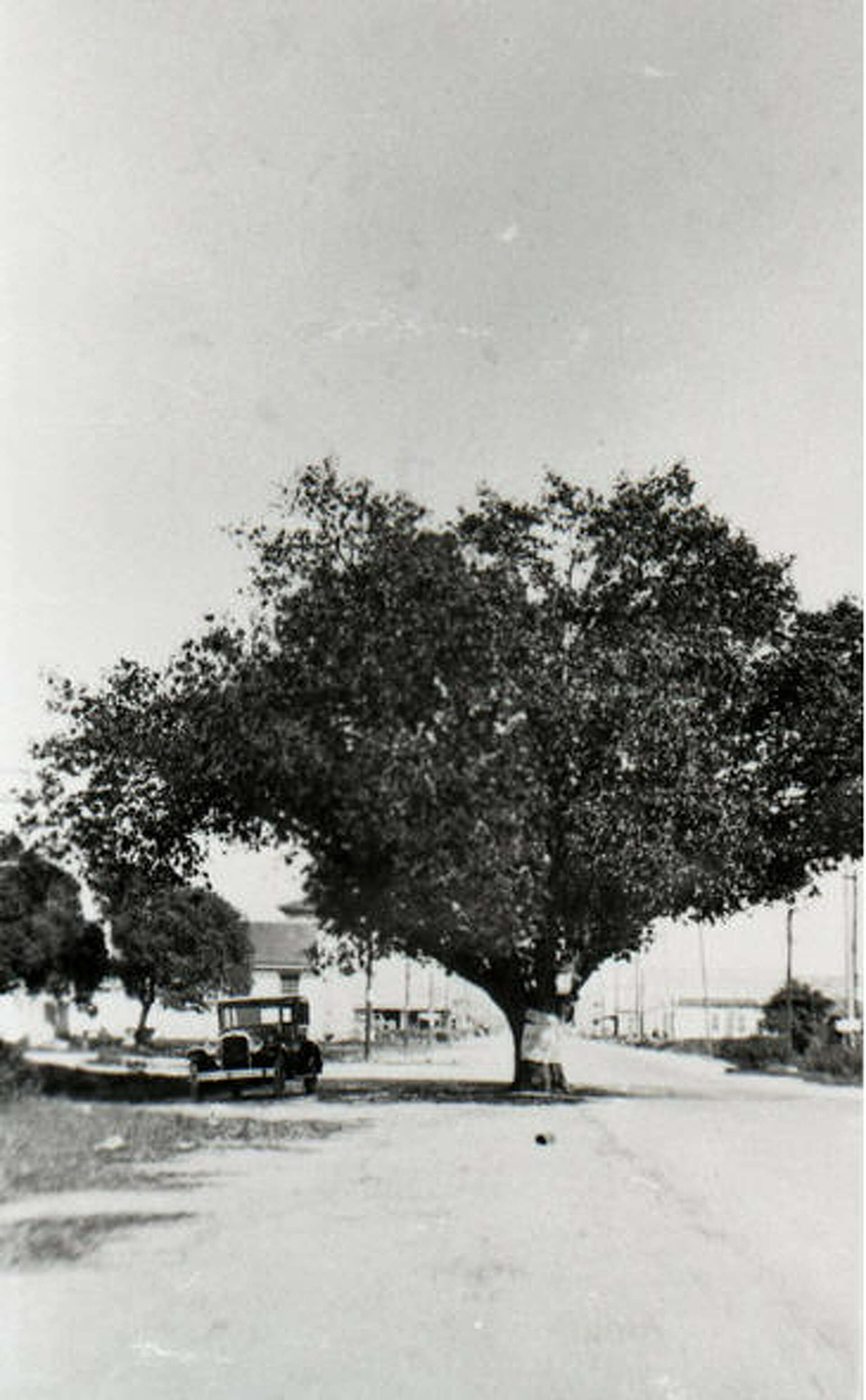 A photographic history of Baytown, from its oil boom to the early '90s
