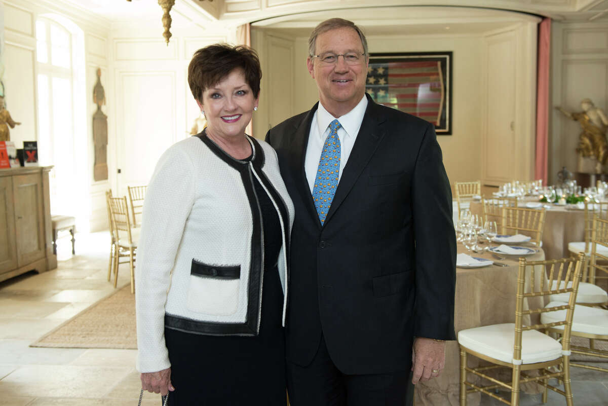 George W. Bush surprises ticket-holders on "A Celebration of Reading's ...