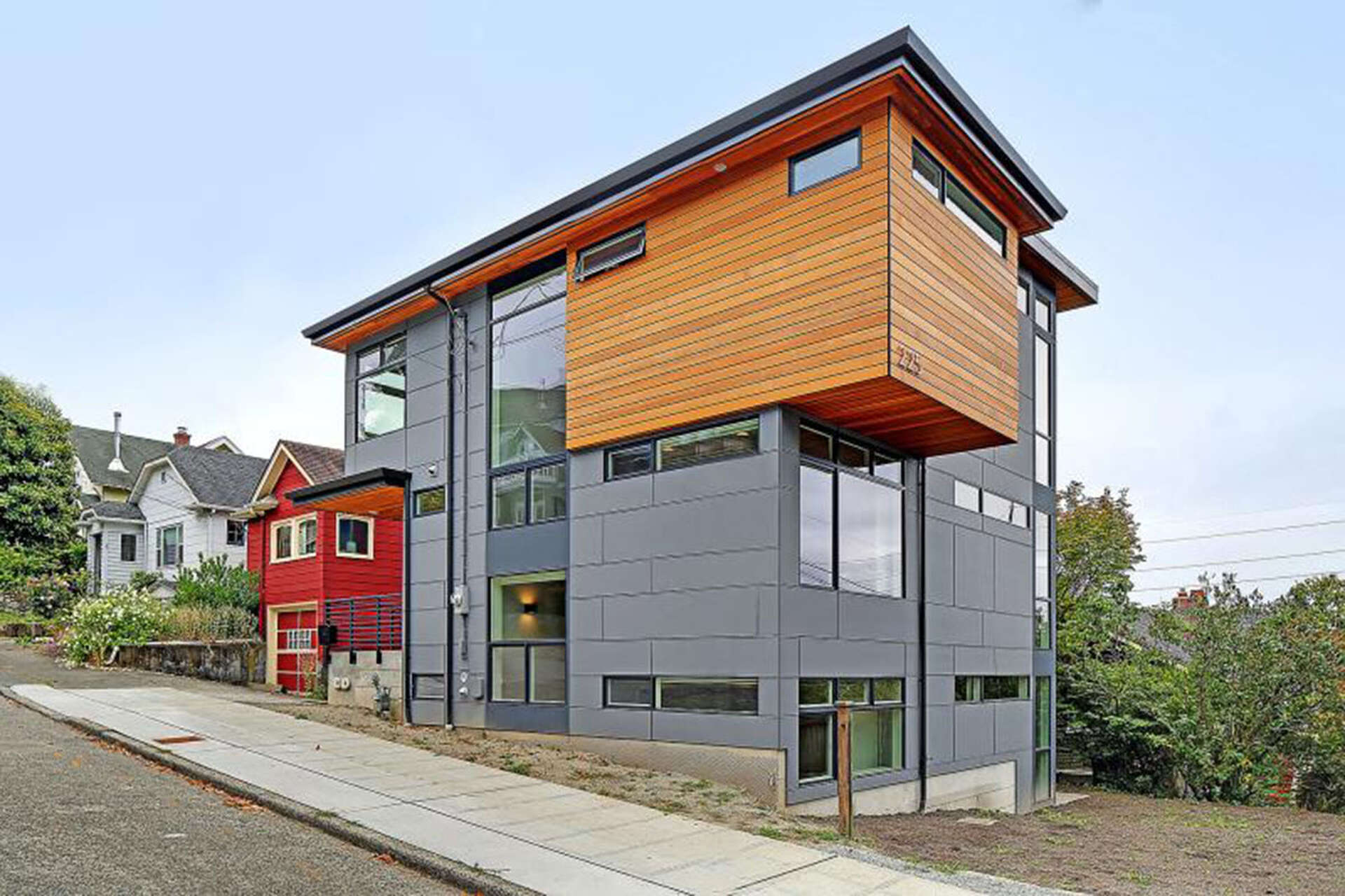See homes, talk to architects at Modern Home Tour