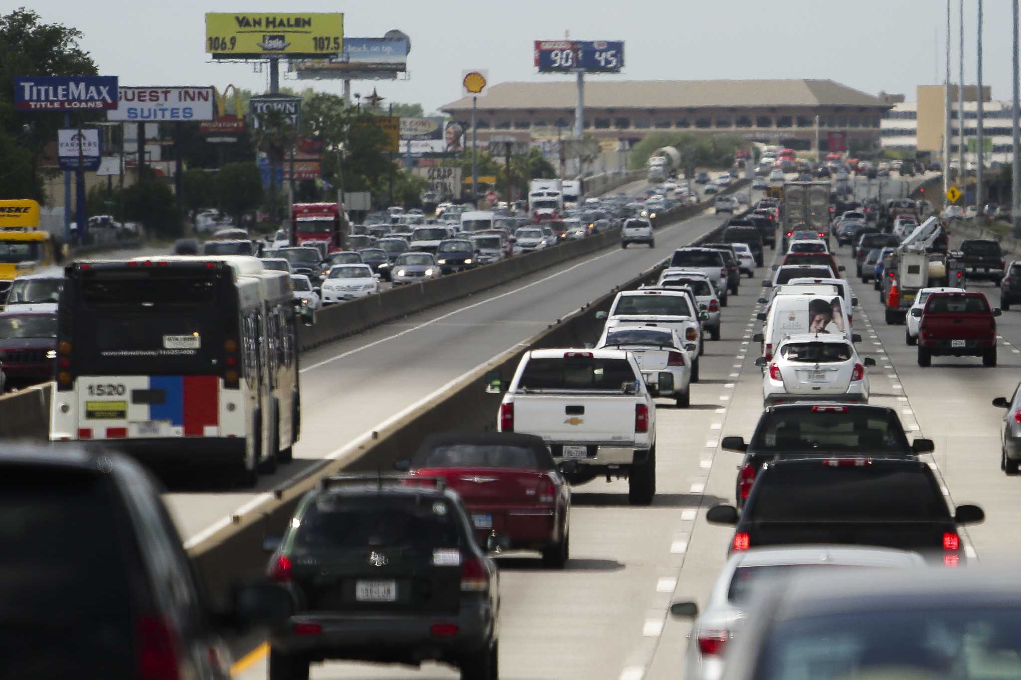 Flush with highway cash, Texas still looking for toll options