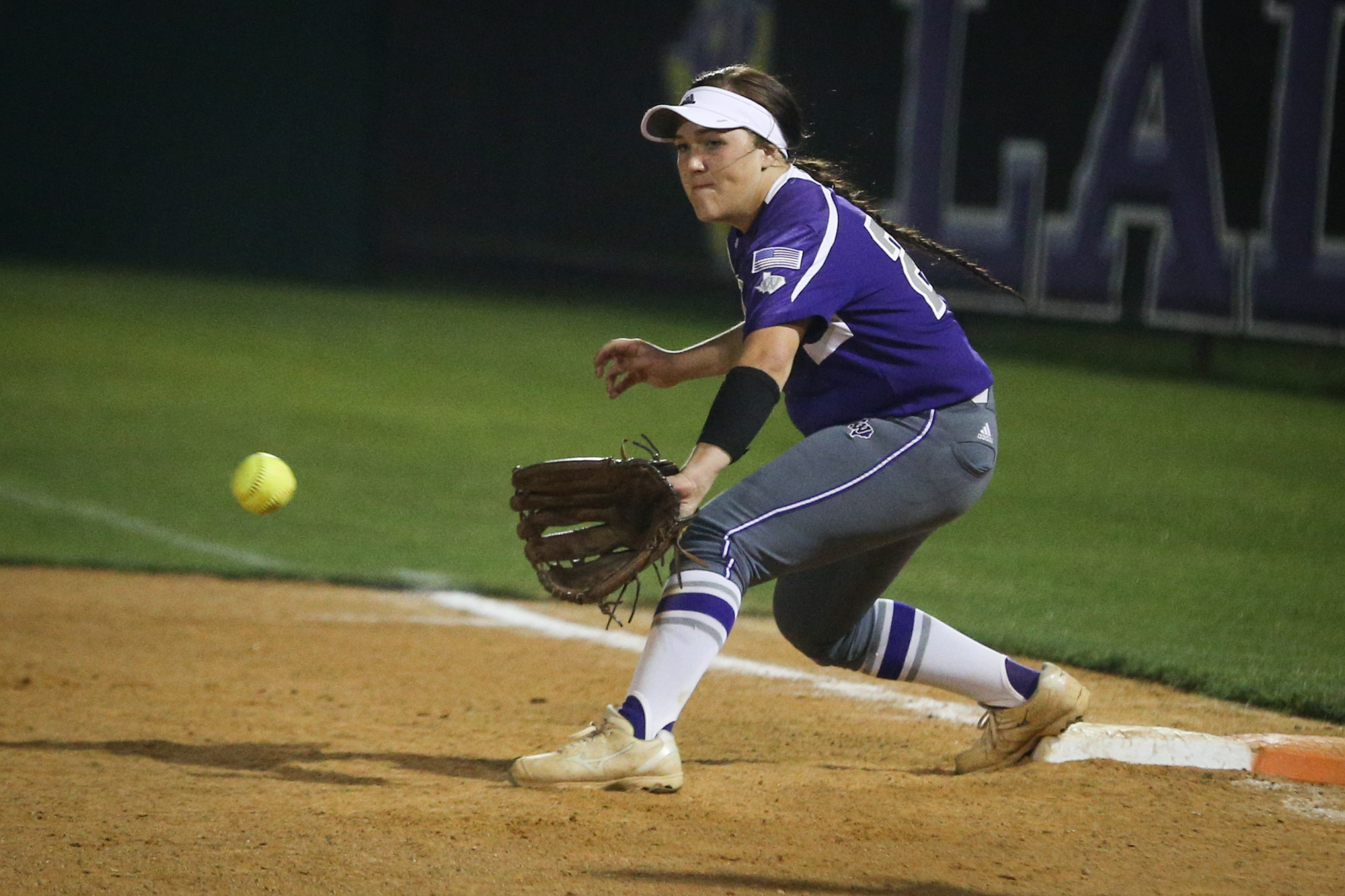 SOFTBALL: Willis grabs victory against Waller for share of district crown