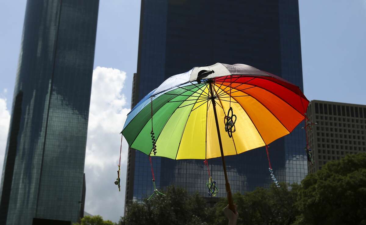 Thousands of pro-science Houstonians march in downtown