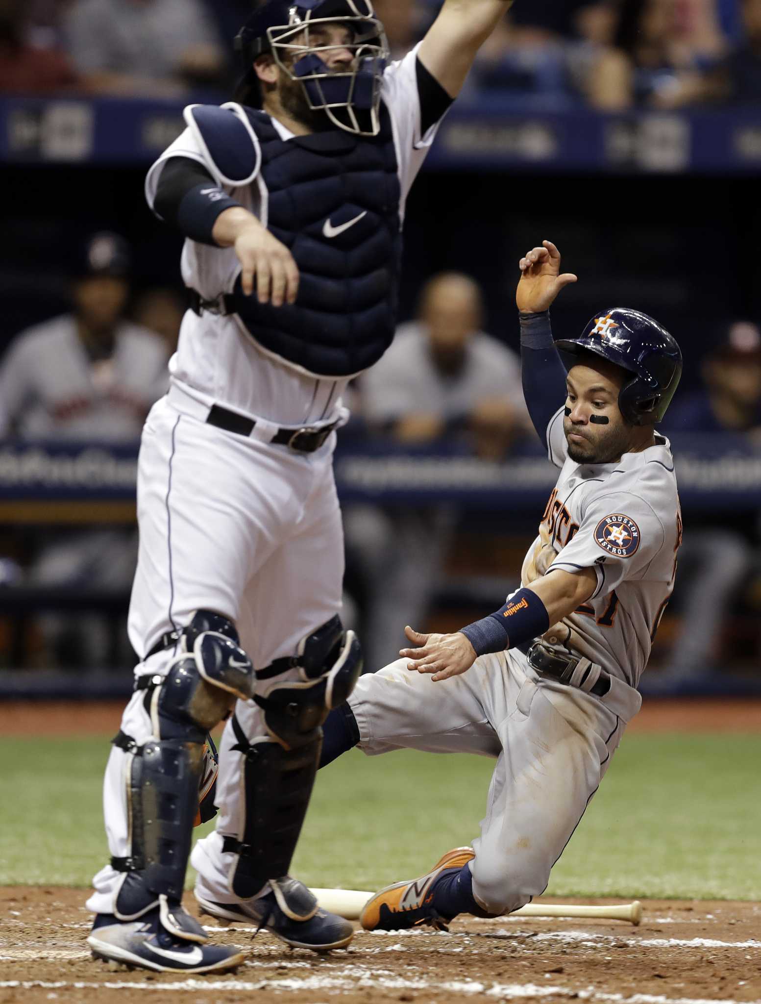 Astros report: Injury may end George Springer's consecutive games streak