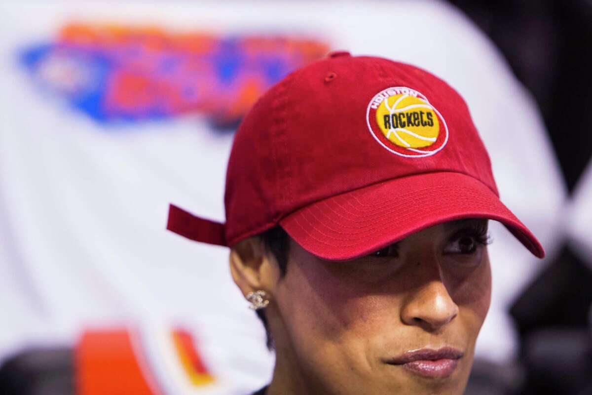 Rockets fans brave hostile conditions in Oklahoma City