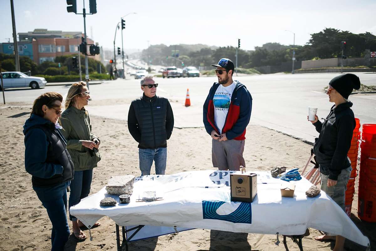 Hundreds clean up SF’s Ocean Beach for Surfrider Earth Day event