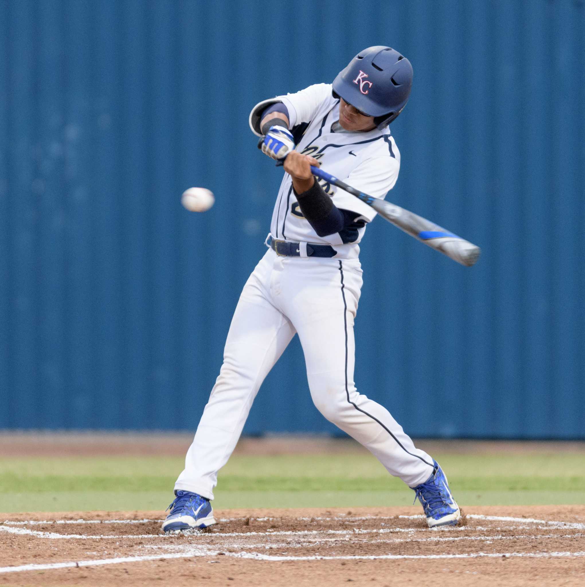 Klein Collins defeats Klein to set up Friday's winner-take-all game