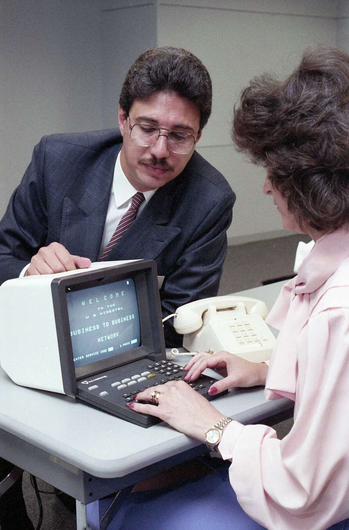 30 years ago: Joske's becomes Dillard's, Prince's Hamburgers, U2 at the ...