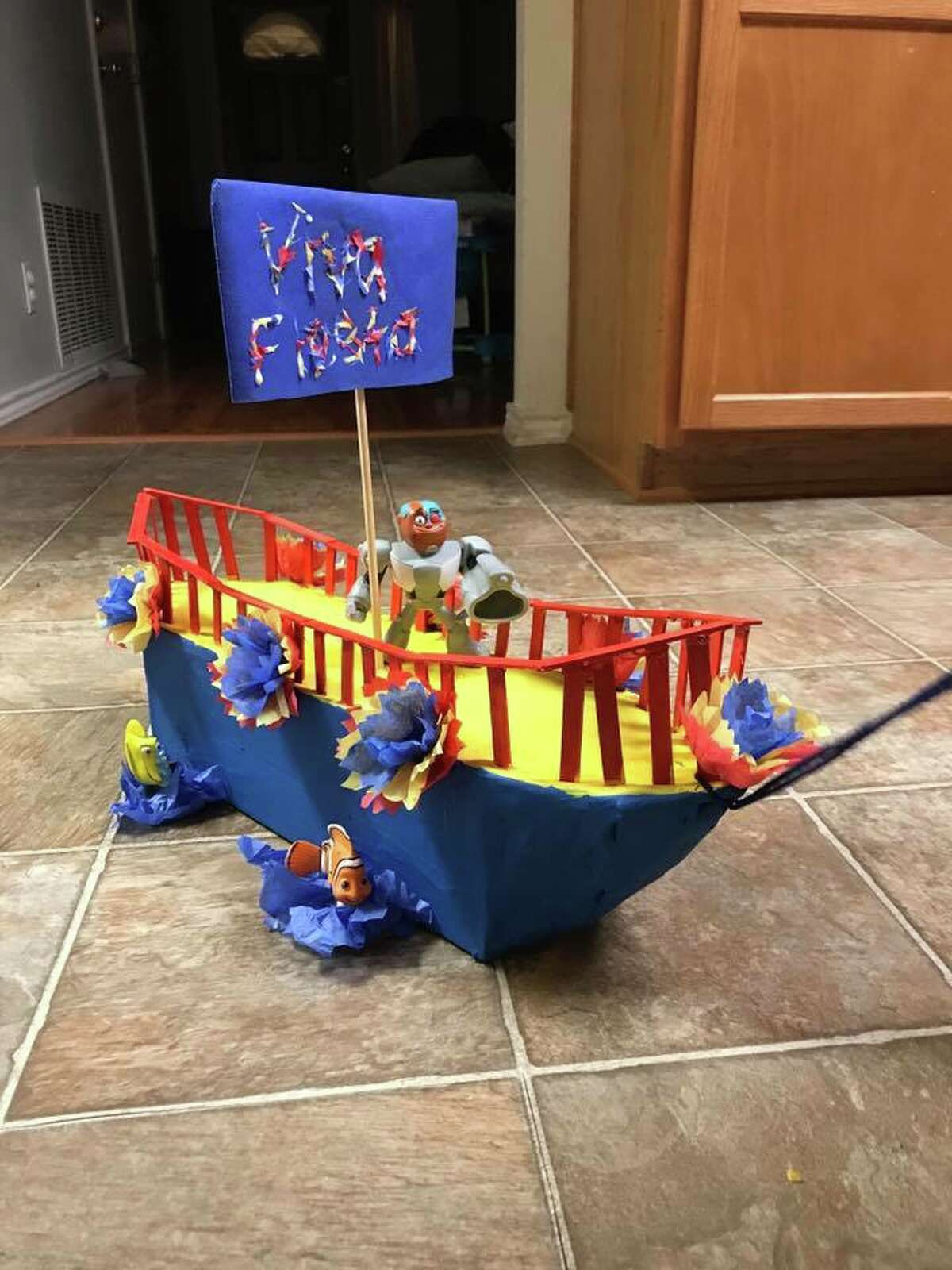 Reader photos: Tiny Fiesta floats are a big hit, tradition for S.A ...
