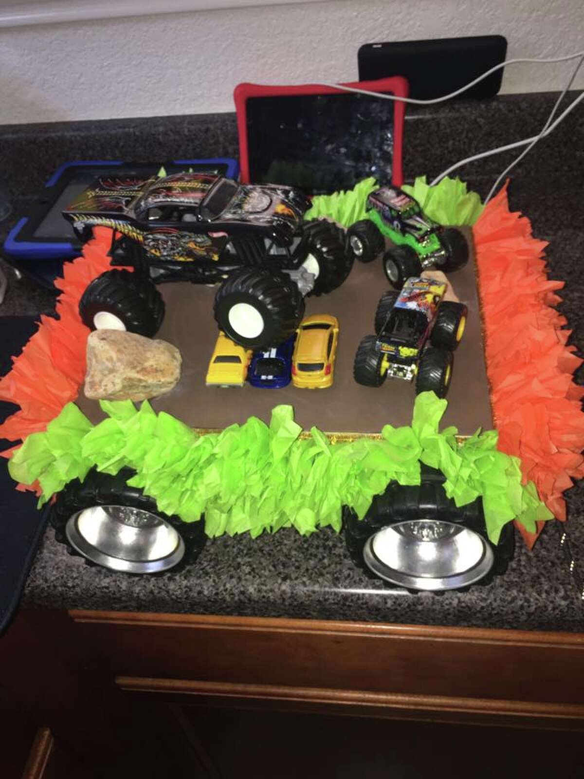 Reader photos: Tiny Fiesta floats are a big hit, tradition for S.A ...