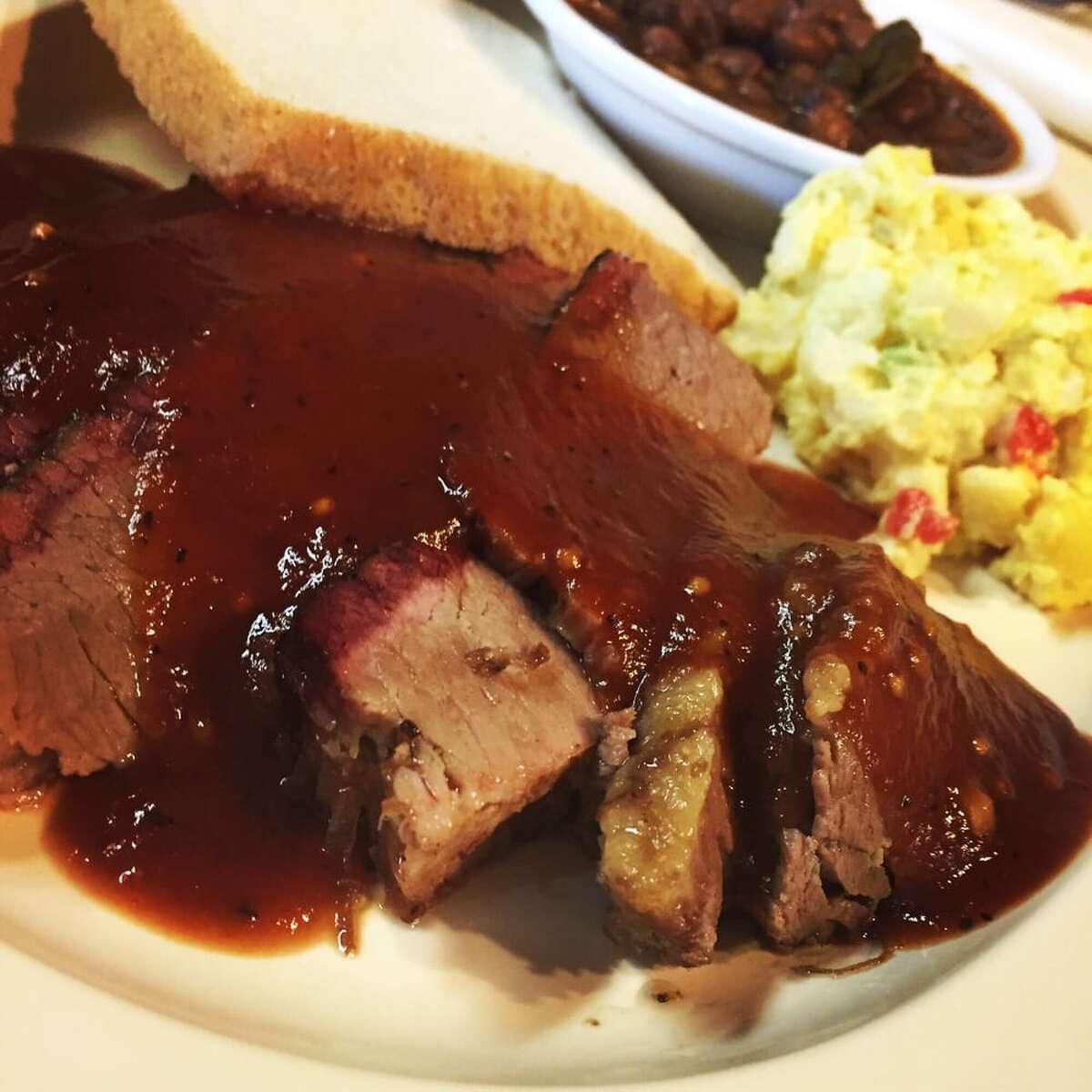 These restaurants in the Magnolia and Tomball area get rave reviews