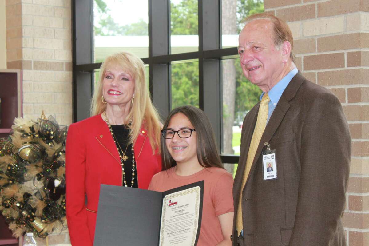 Conroe teacher, community pave path for 10 freshmen