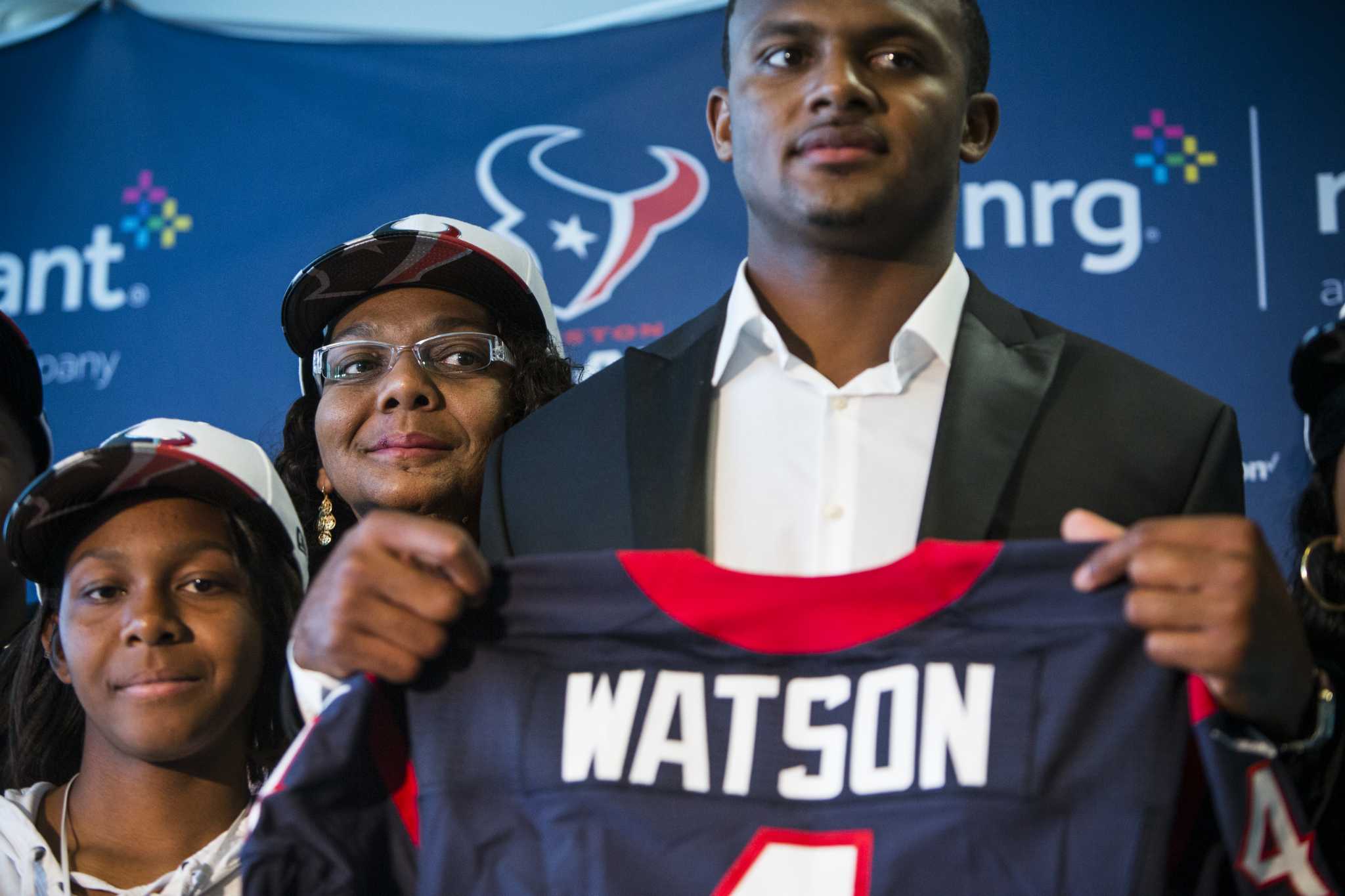 Texans' Deshaun Watson credits mother for his poise