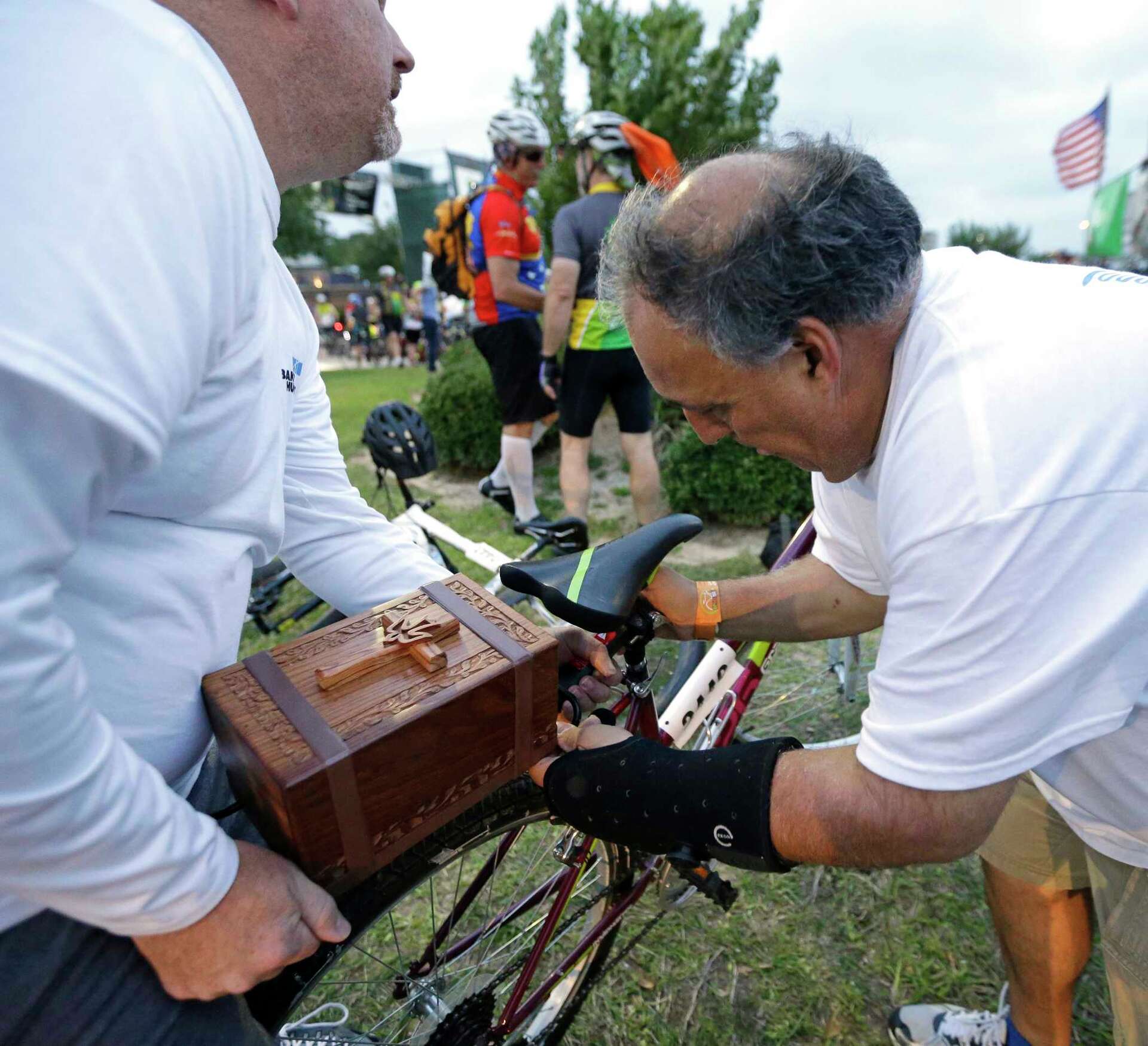 MS-150 rider fulfills promise to slain wife