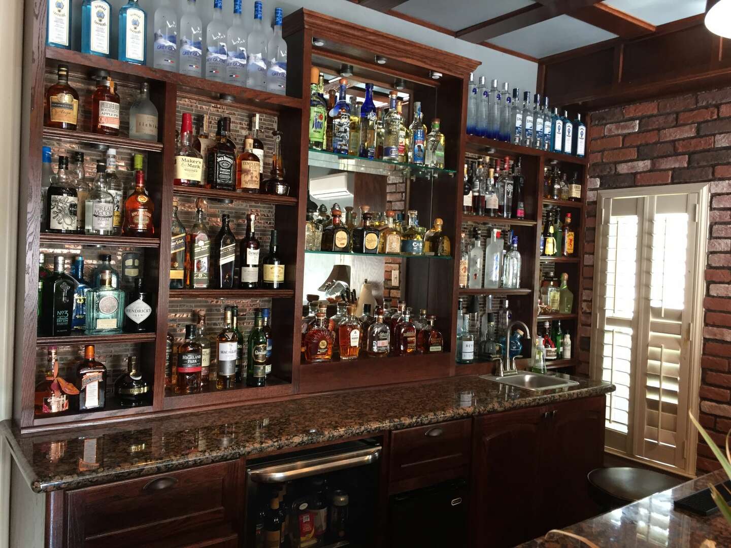 Houston man rehabs his garage to create an epic man cave