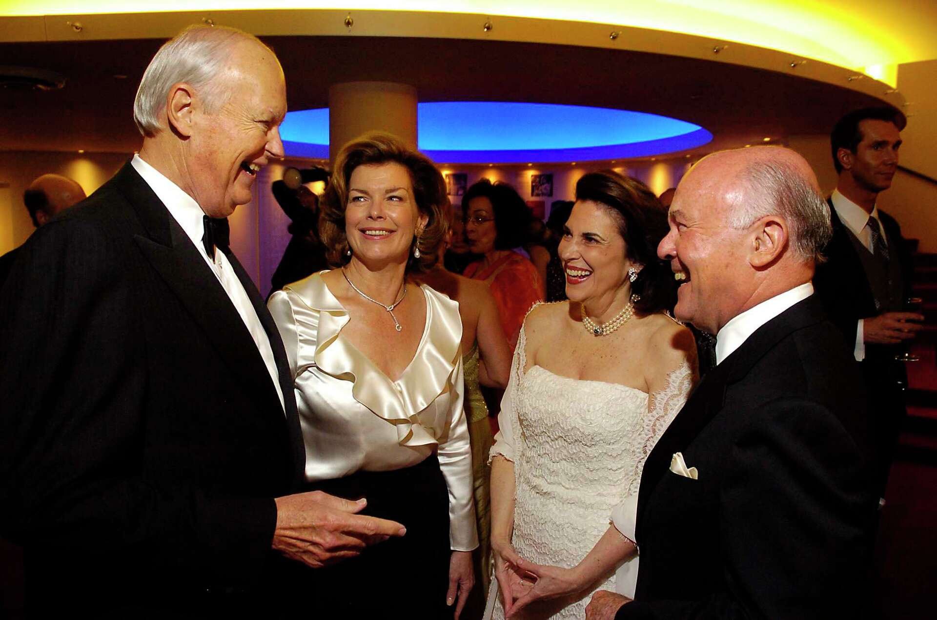 Former CEO James Ketelsen, who made helping students his work, dies at 86