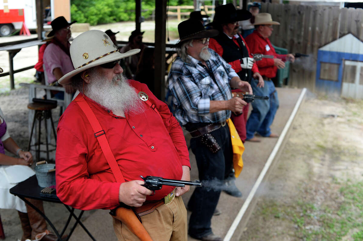 Quick draw artists put fast guns to the test