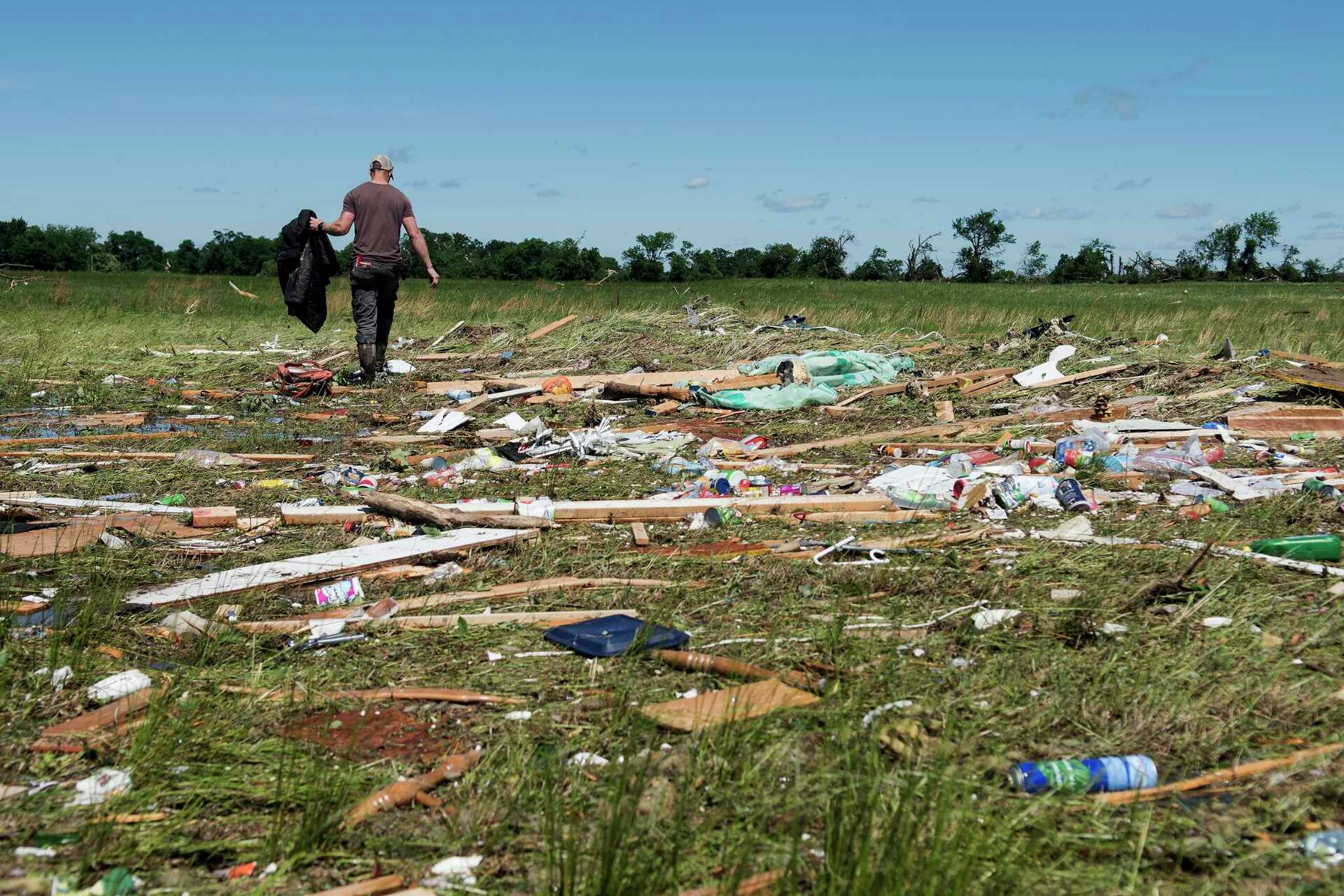 Raw video: Children rescued by good Samaritans during storm that ...
