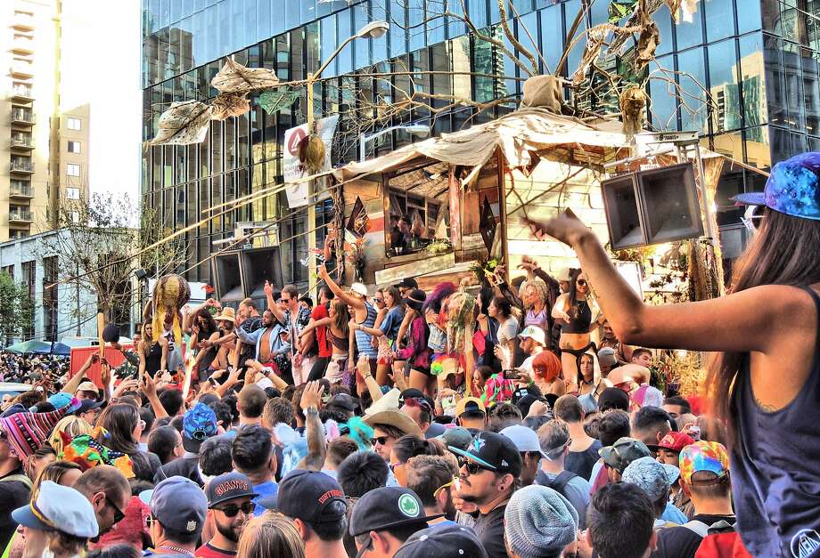 How Weird Street Faire revisits Summer of Love with a twist - SFGate