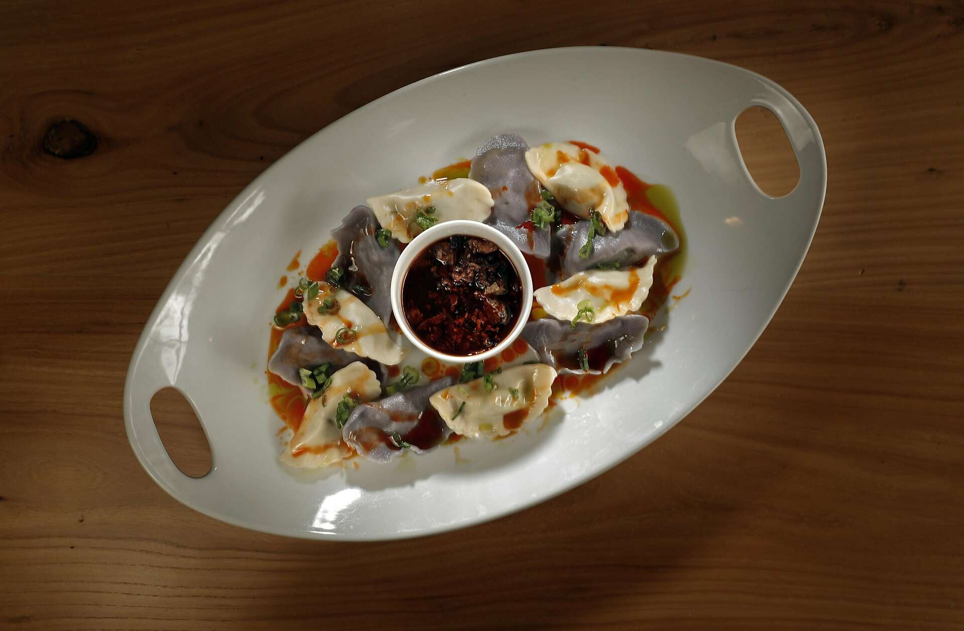China Live brings a modern voice to dining in Chinatown